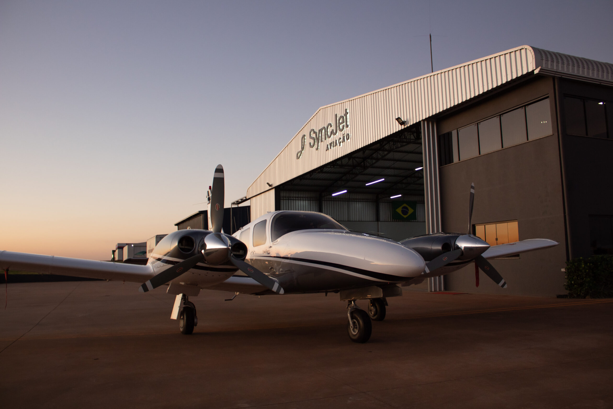 History – sync aero us